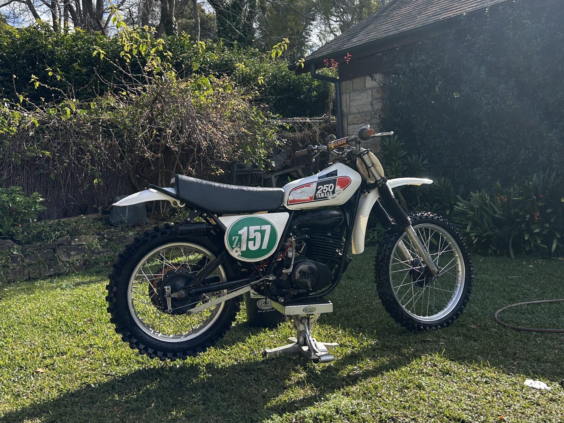 1975 Yamaha MX250 - White - P.V.A